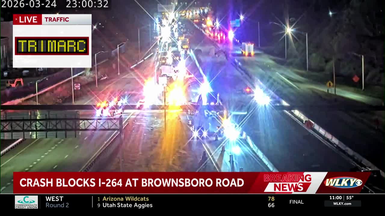 Crash blocks all lanes on I-264 E near Brownsboro Road