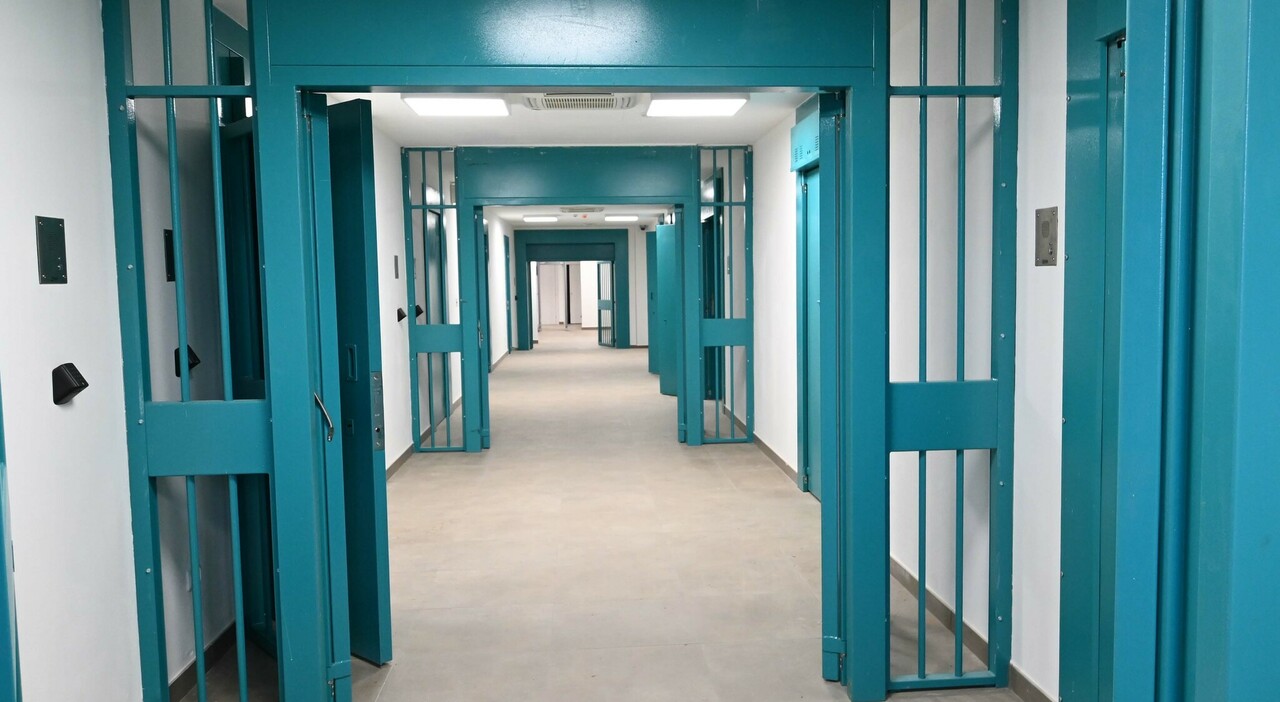 Drone cerca di introdurre nel carcere hashish, cellulari e 28mila euro ...