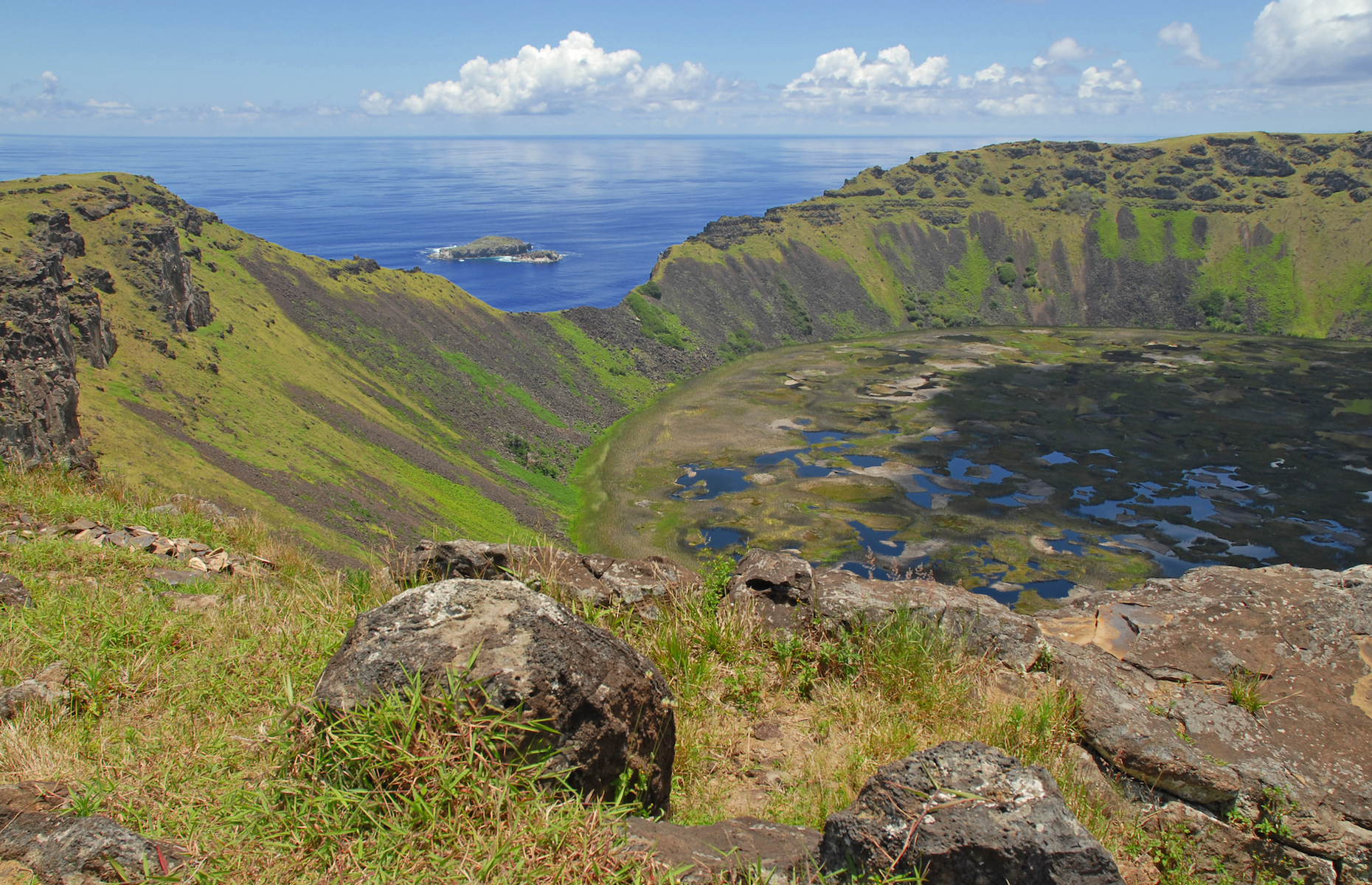 L’île de Pâques : le mystère des célèbres statues moai