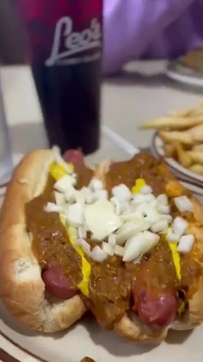 Fast food restaurants are more expensive than sit down restaurants