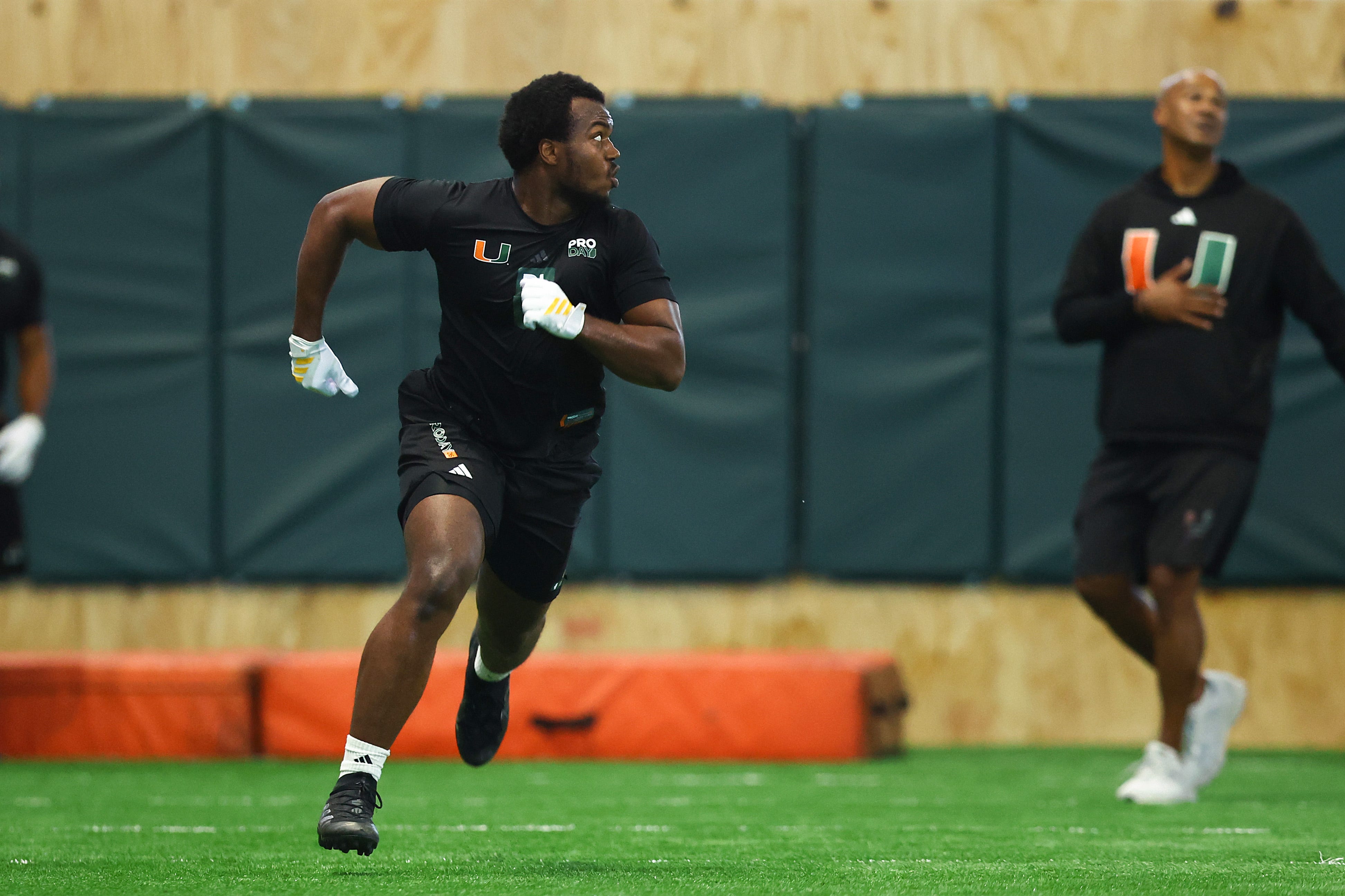 Rueben Bain Jr. compares himself to Mike Tyson during Miami Pro Day