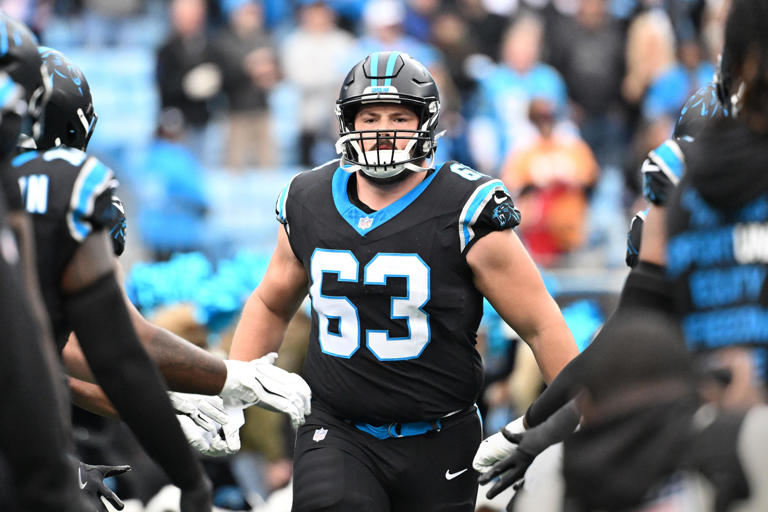 Potential offensive line replacement with experience visits the Bills