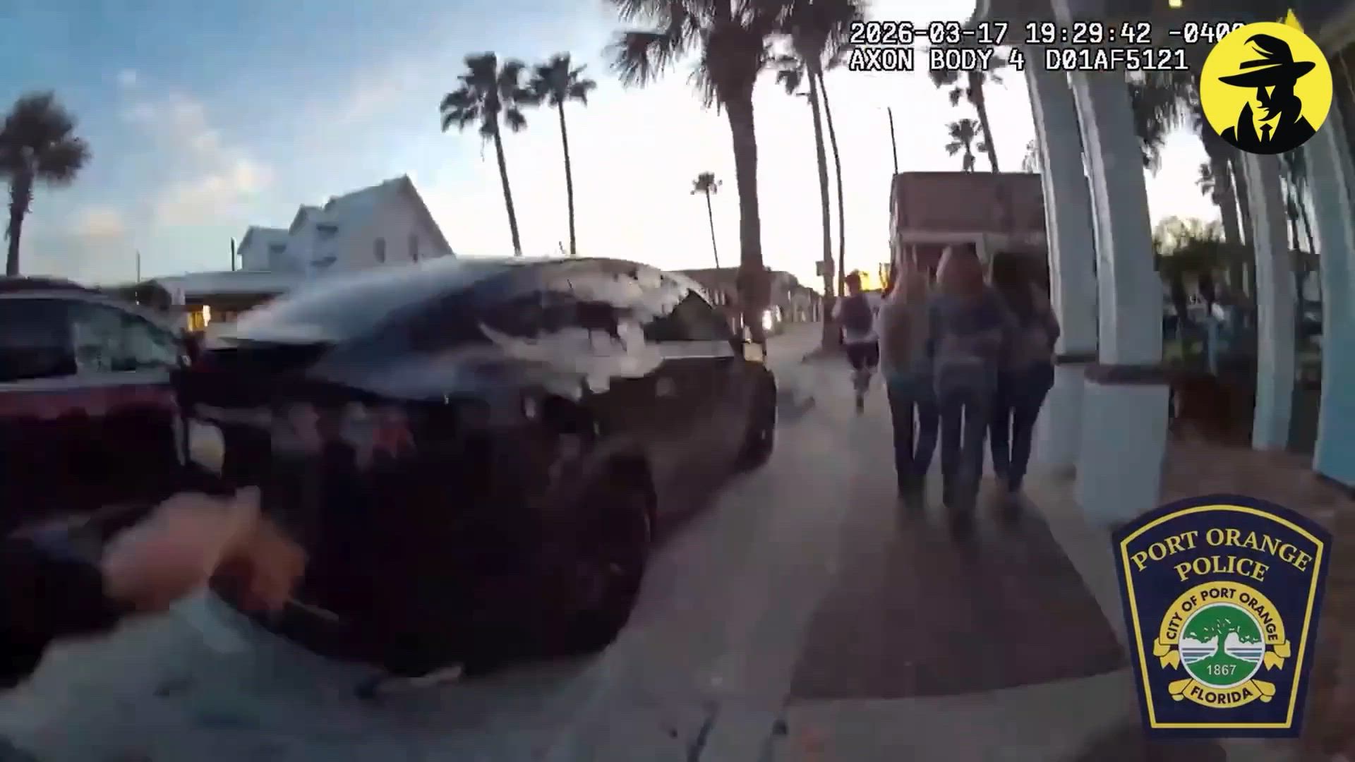 Suspect tased after fleeing from officers on foot in Florida alley ...