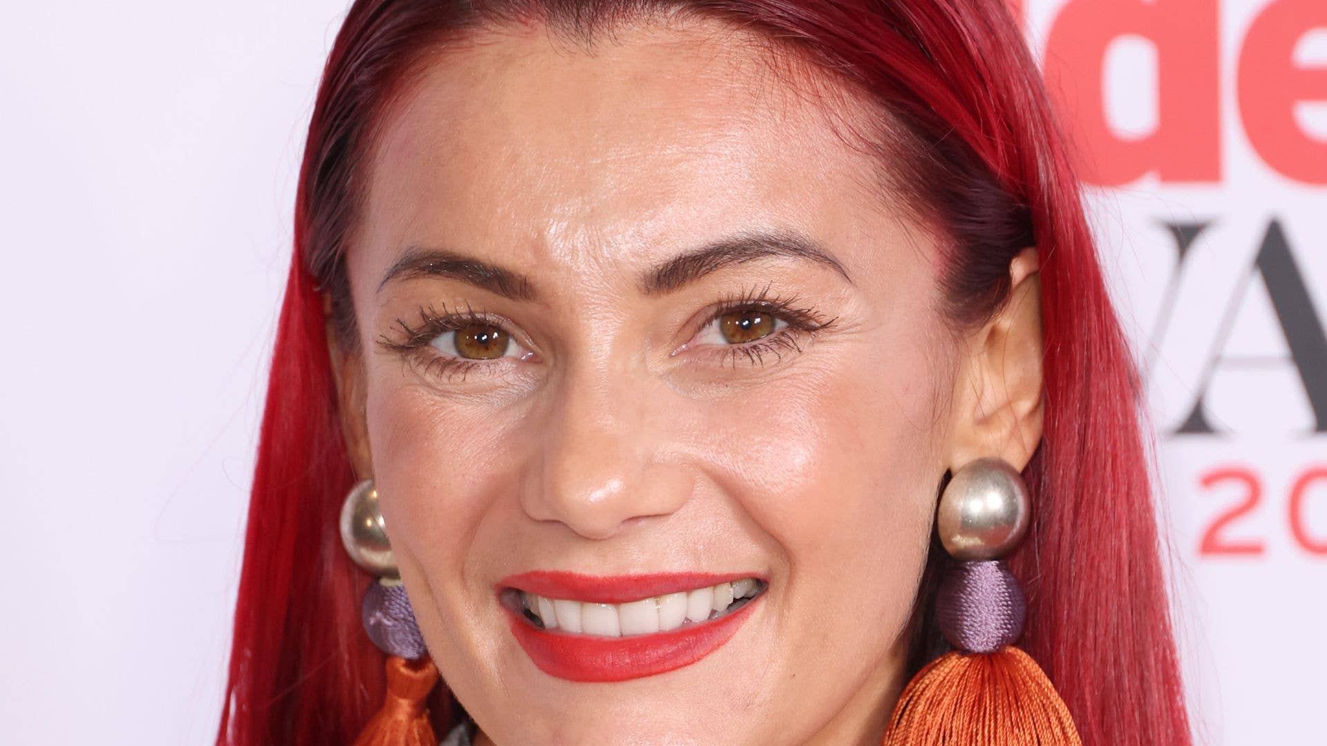 Dianne Buswell undergoes unconventional oxygen treatment to 'bounce ...