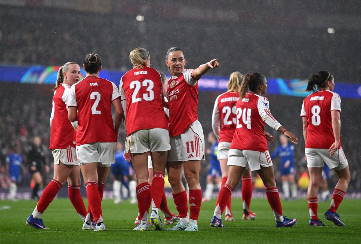 Arsenal 3-1 Chelsea: Russo seals first leg win for holders - Live