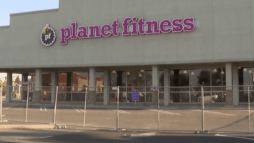 Planet Fitness closed with no reopening timeline as building is repaired