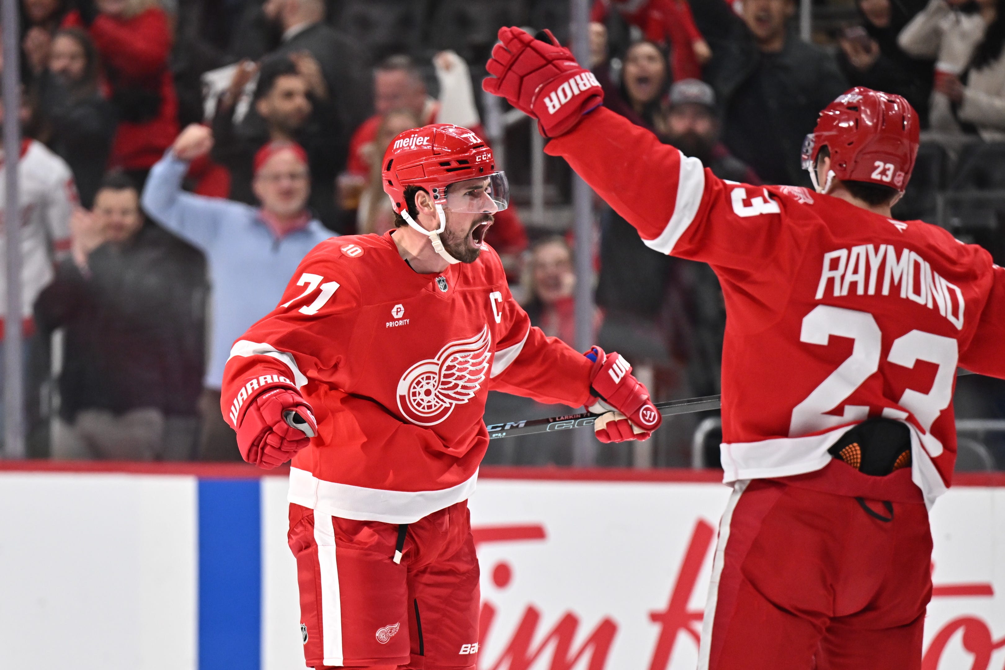 Recap: Senators 3, Wings 2, Larkin scores in return to lineup