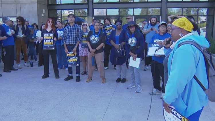 Protesters push back as hundreds of San Diego Unified School District ...