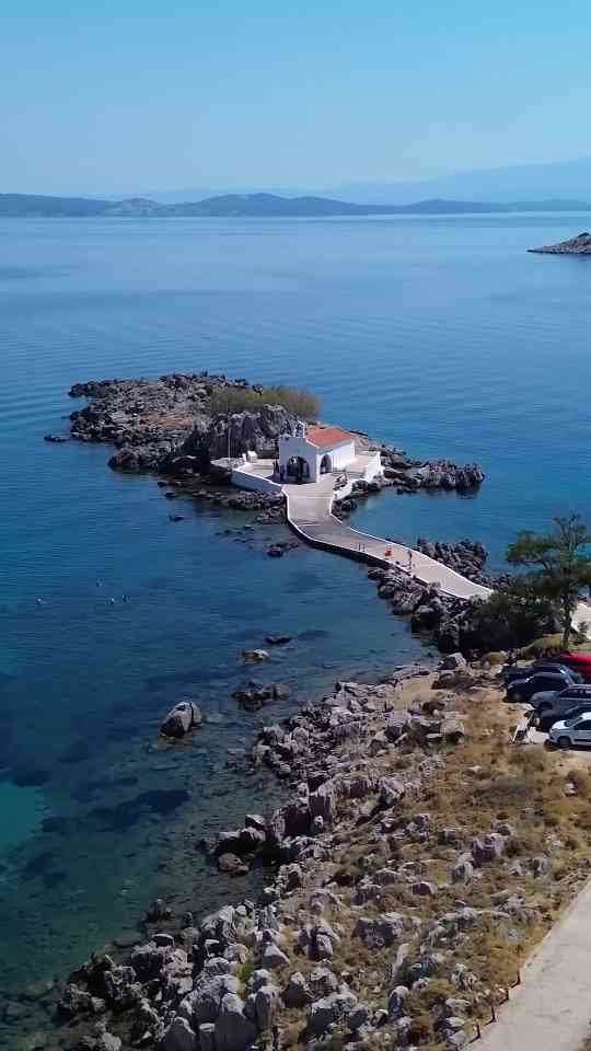 Discover Agios Isidoros, Chios' stunning beach and crystal waters