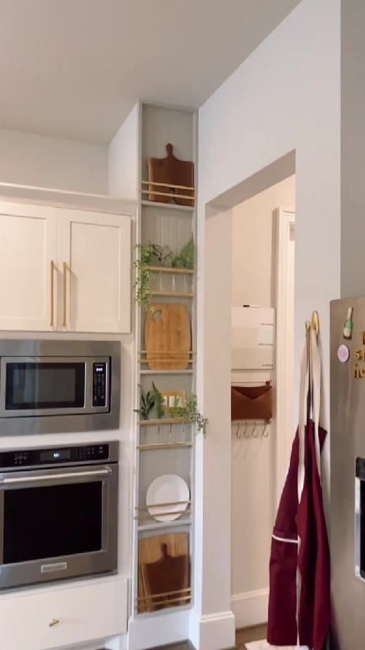 Transform your kitchen with this DIY plate rack project