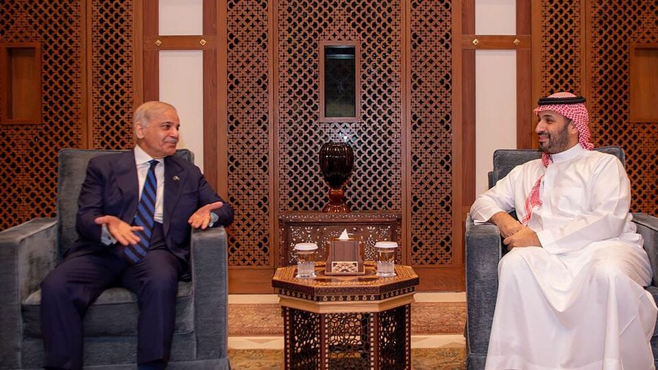 West Asia war: Sharif briefs Saudi Crown Prince MBS as Pakistan pushes ...