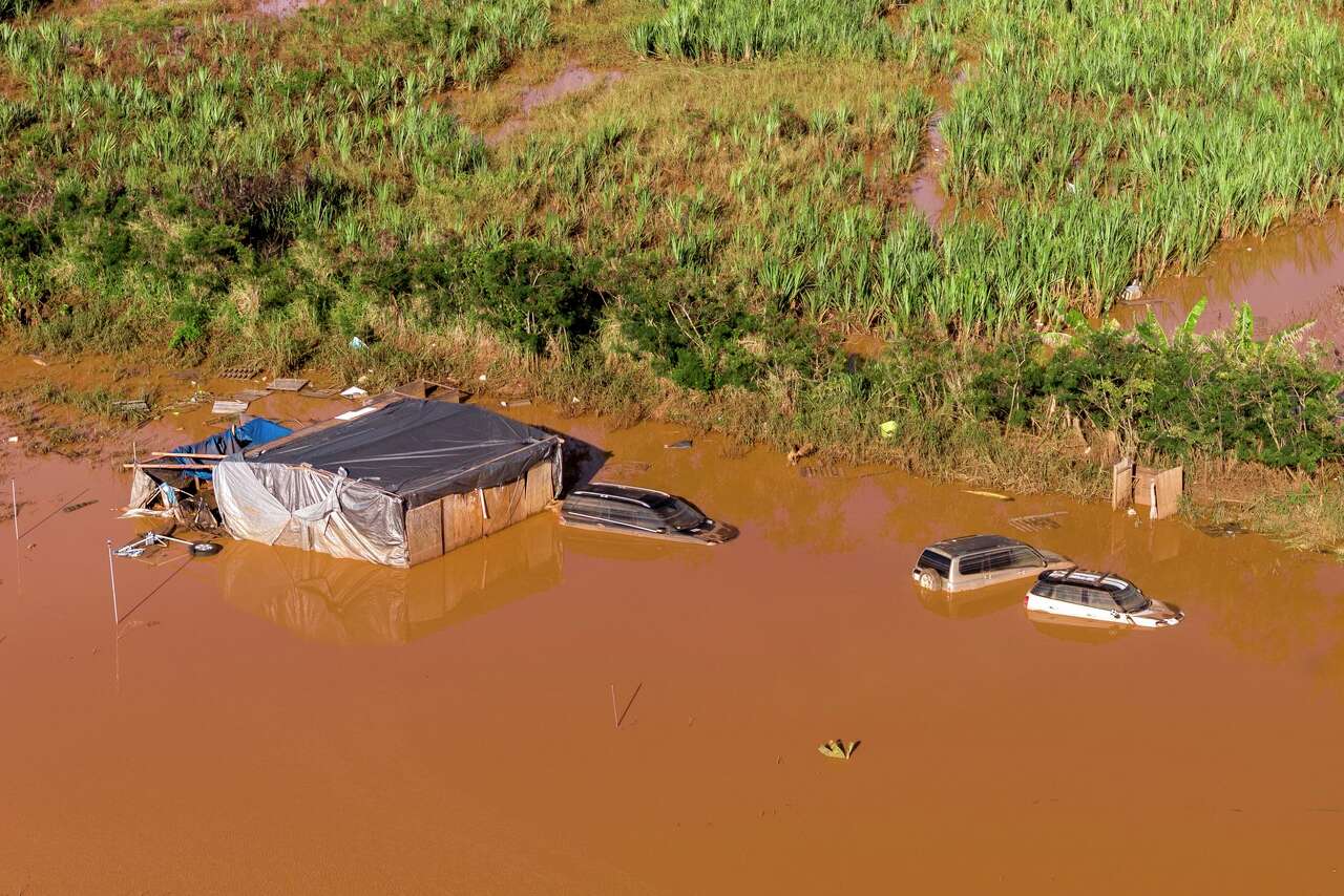 Hawaii floods: Maui officials reportedly suspend search for women swept ...