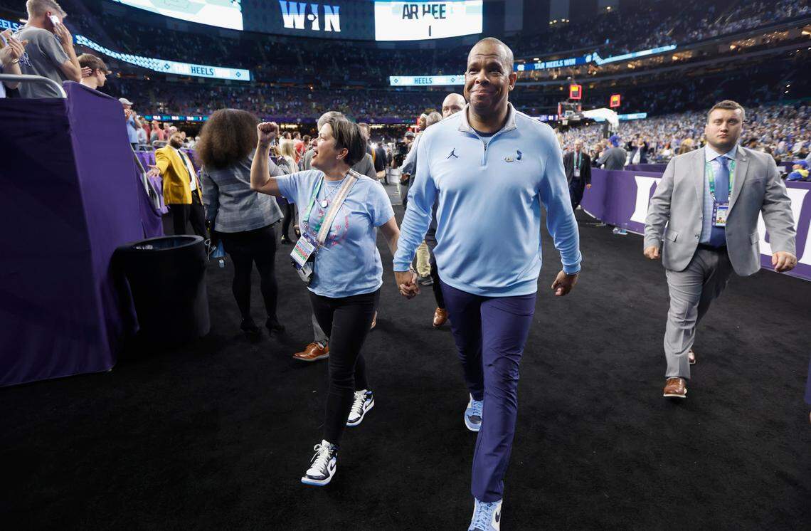 Hubert Davis out as UNC head basketball coach after five years. What we ...