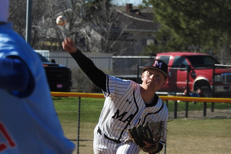 Dragon offense backs Higley gem in victory over fellow reigning state ...