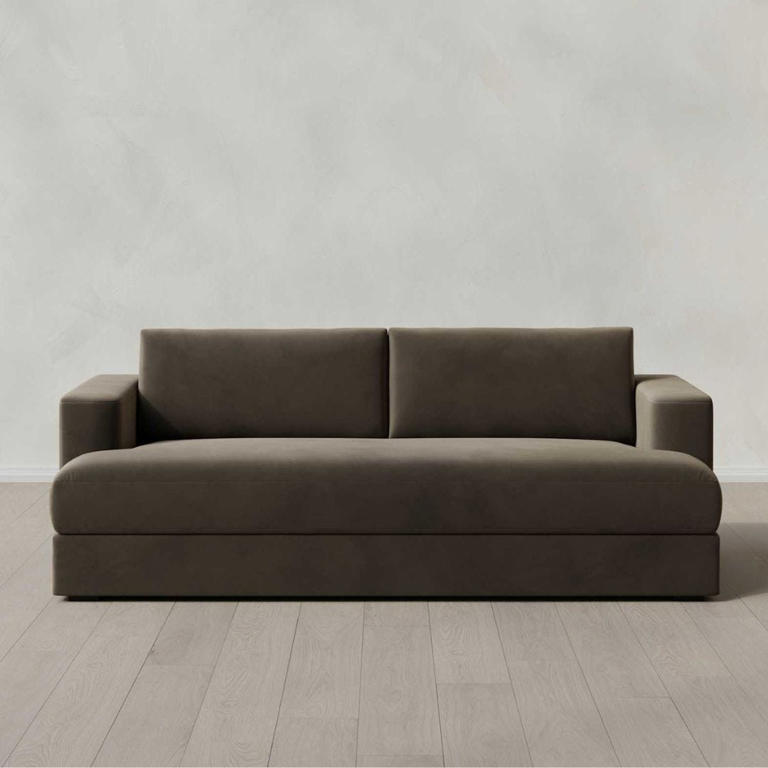 The best Quince Insider sale deals with up to 30% off clothing and home ...