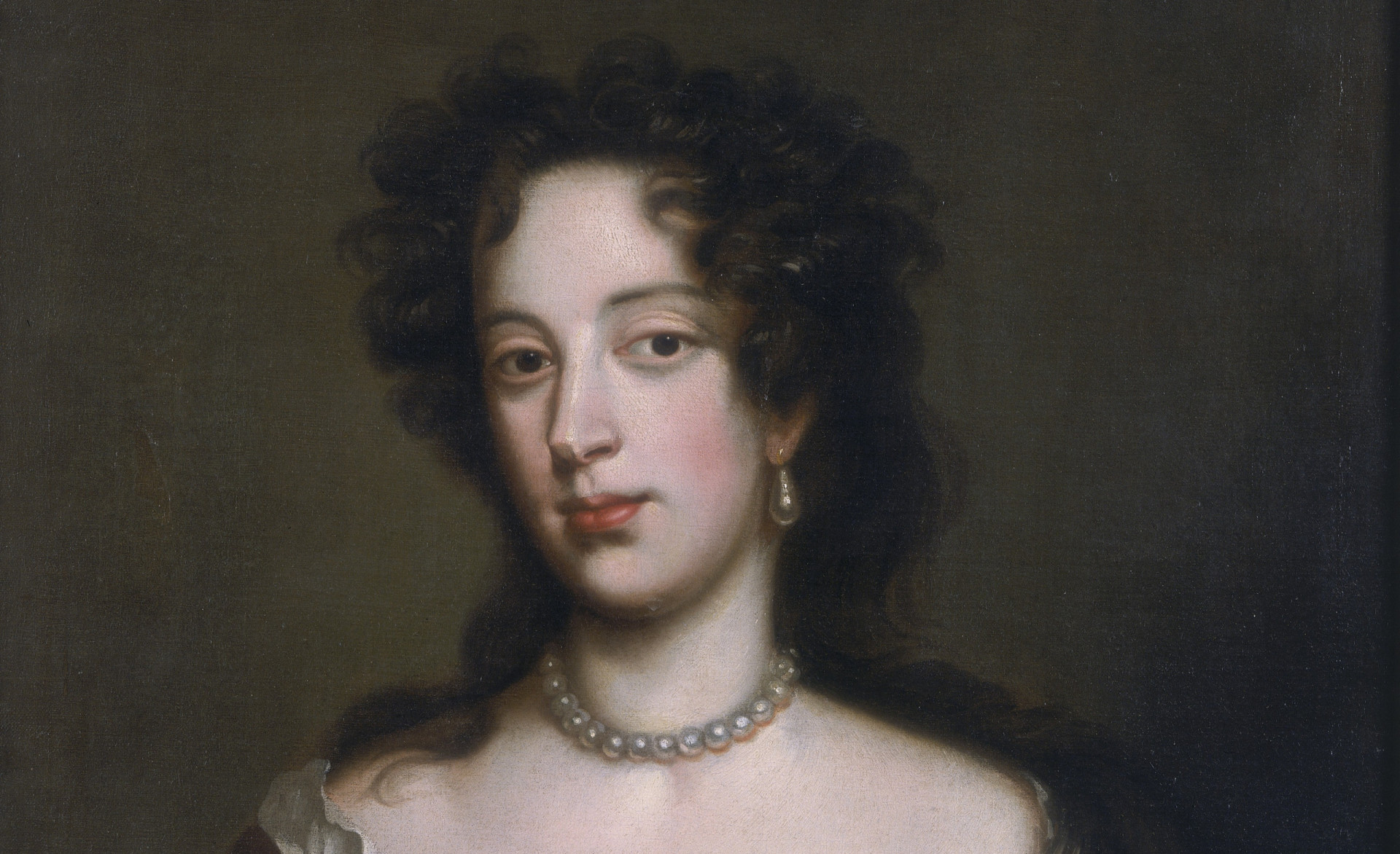 Who was Mary of Modena, and why did 70 people watch the birth of her son?