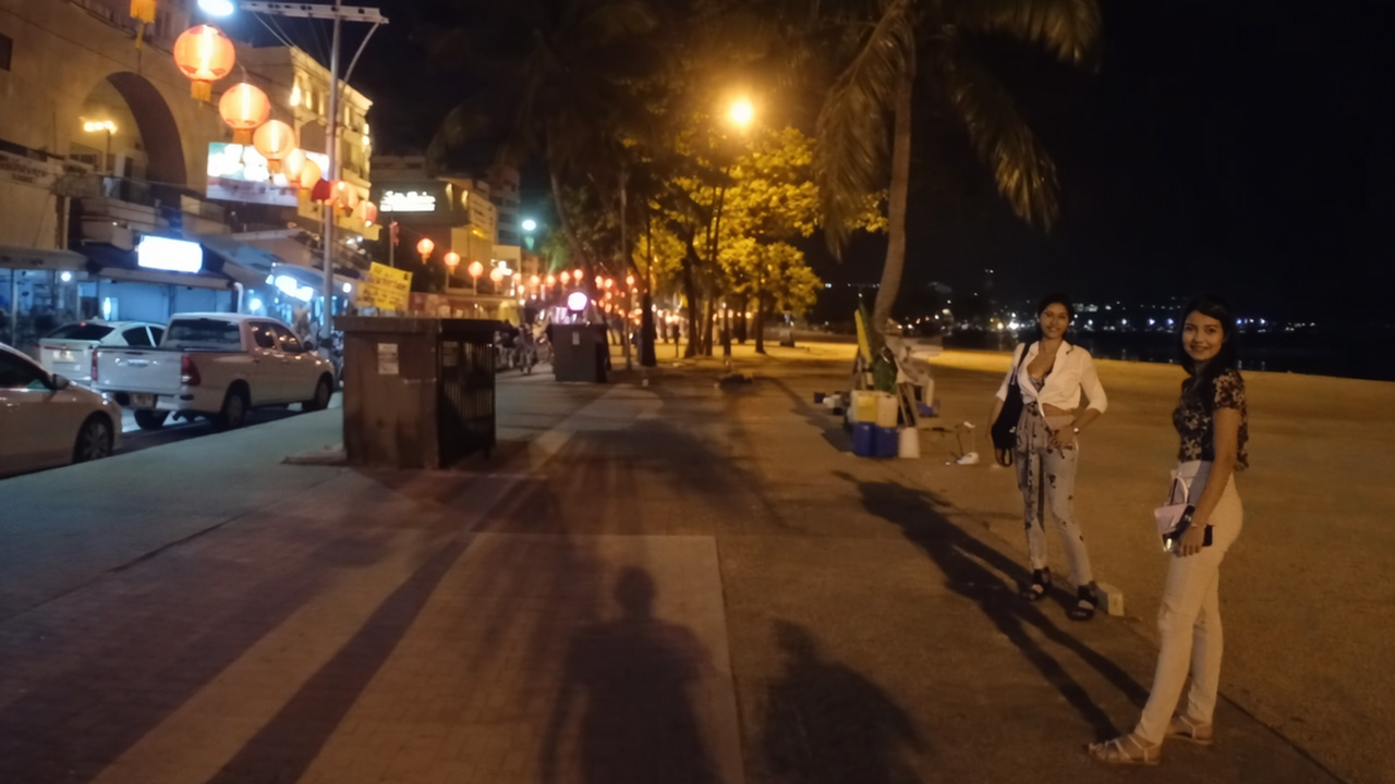 Het nachtleven van Pattaya laat een complexere realiteit zien