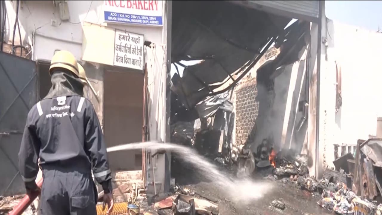 Massive fire guts Indore bakery; 10 LPG cylinders explode, no one hurt