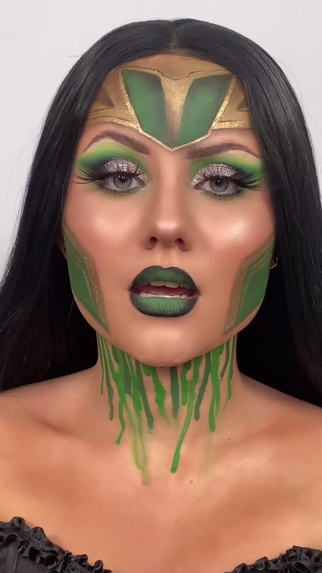The details behind this Loki inspired makeup look