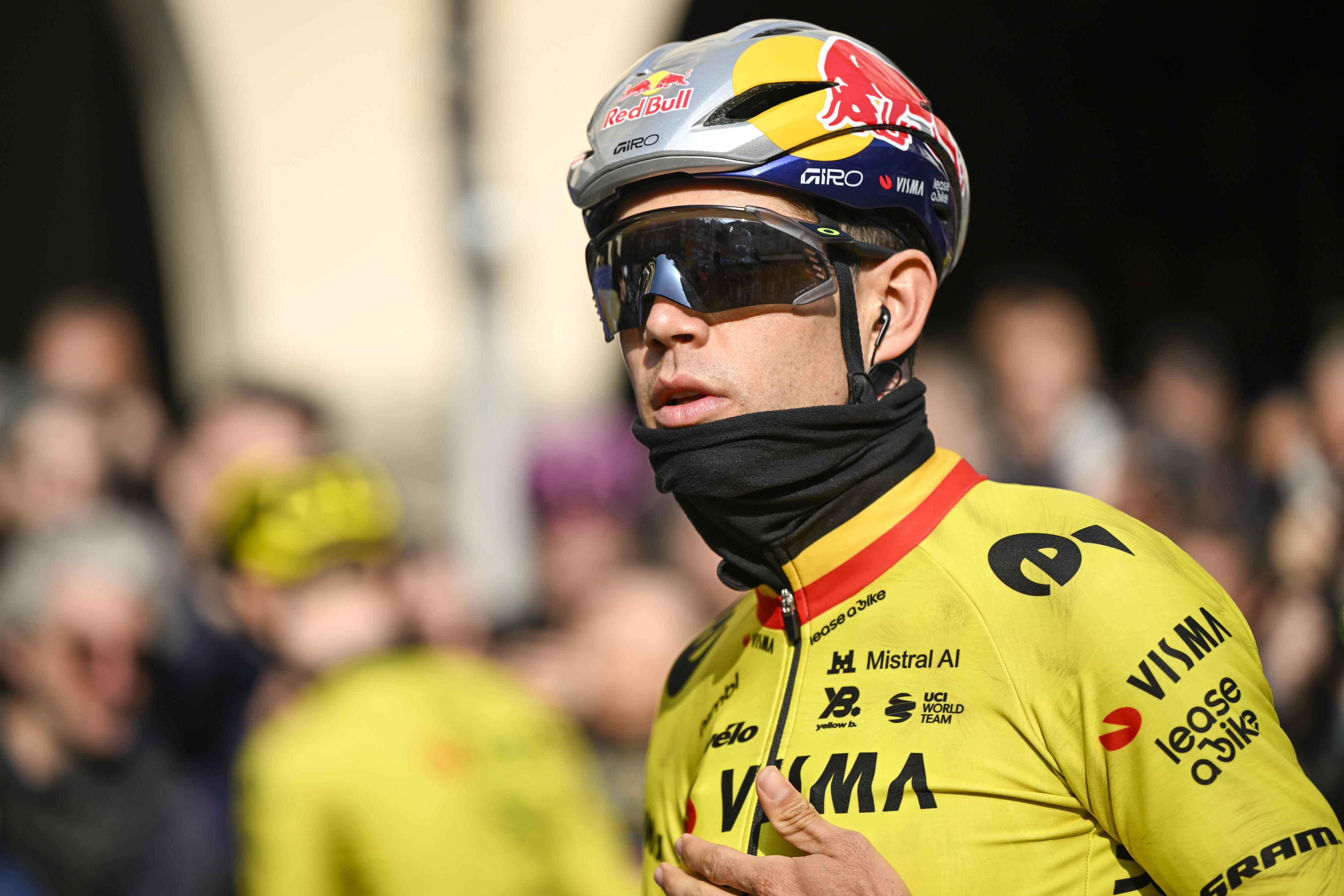 Van Avermaet vindt het onbegrijpelijk dat Van Aert E3 overslaat: "Je ...