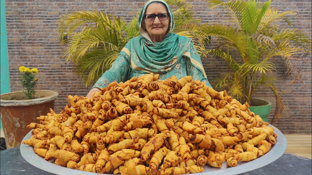 Potato samosa fingers made the traditional way
