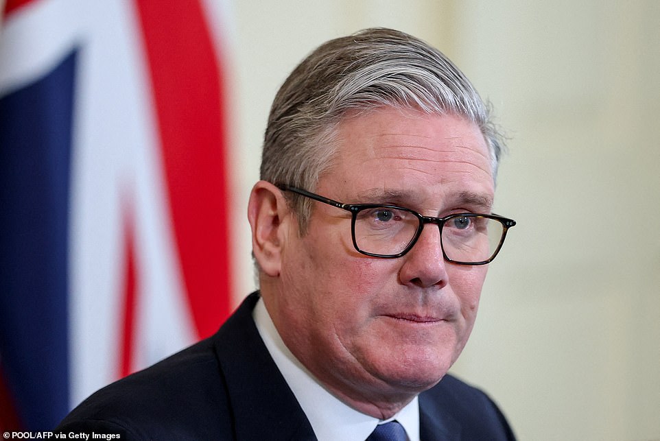 Starmer urges Iran war de-escalation in call with Saudi leader