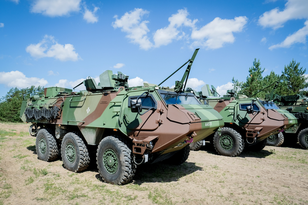 Modern army vehicles breaking speed records