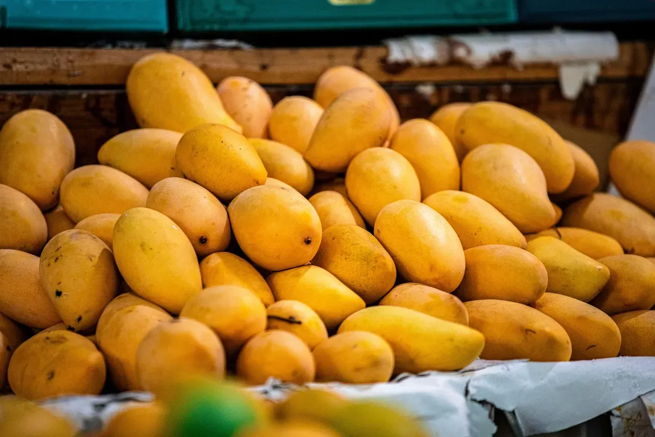 7 fruits to limit when reducing sugar intake