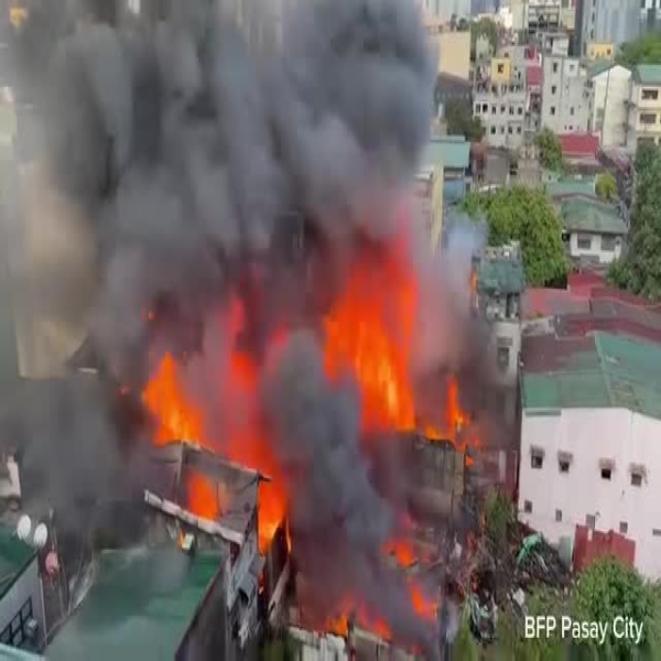 Pasay fire reaches second alarm