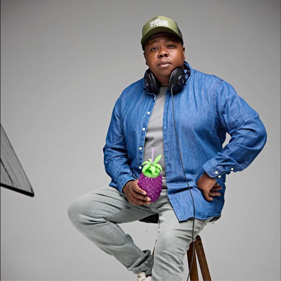 Mzansi comedian hilariously roasts the LIV Golf brawl with a security ...