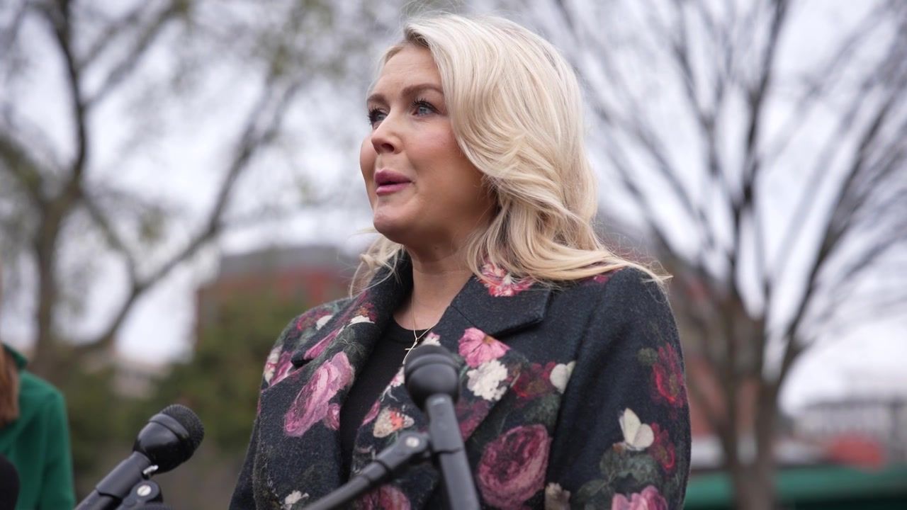 Karoline Leavitt scolded for wearing 'spicy' outfit to state dinner