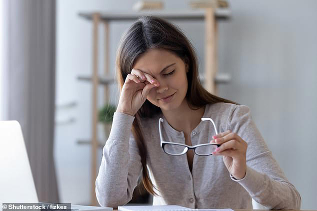 The 'floaters' in your vision are more than just a nuisance, new study ...