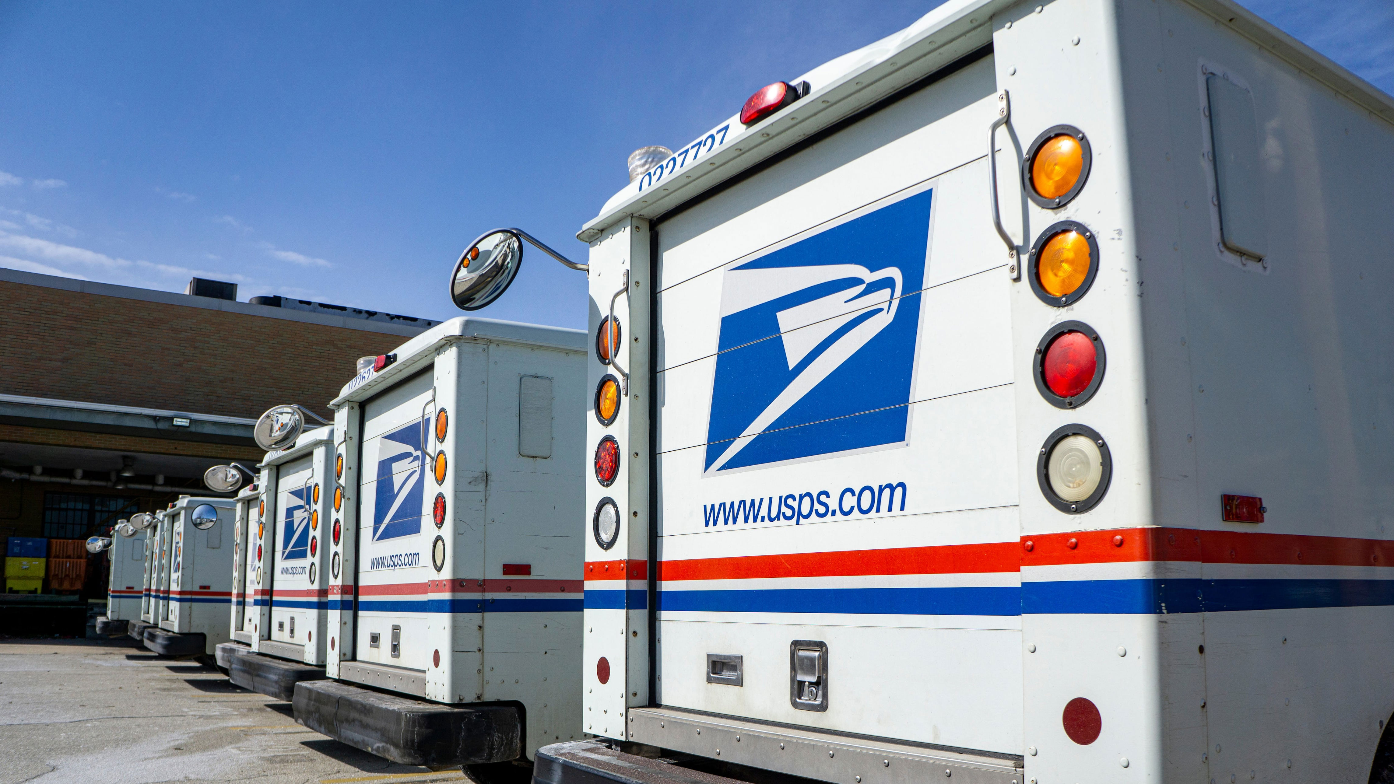 USPS to slap surcharge on package deliveries