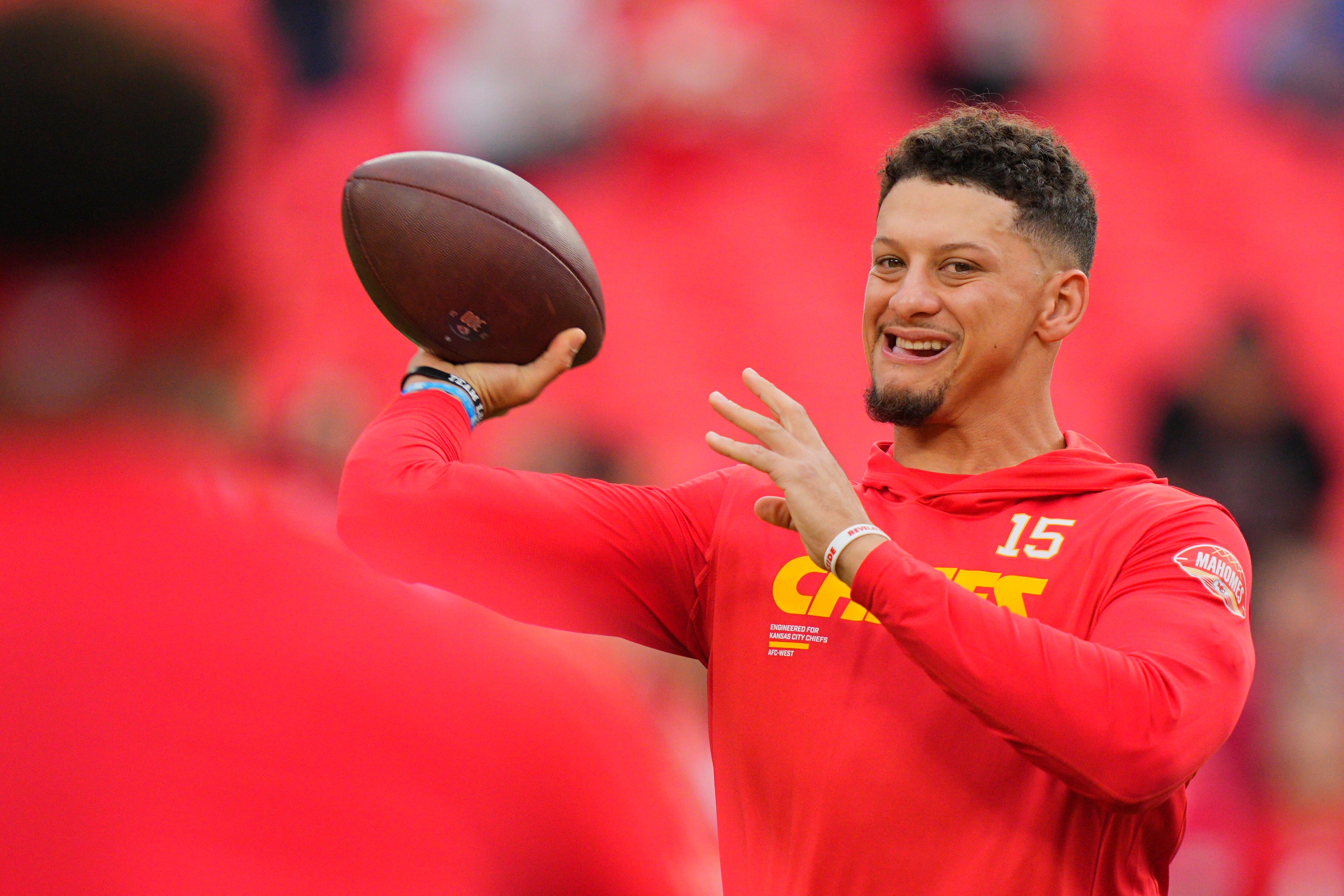 Chiefs QB Patrick Mahomes makes stunning return to on-field training