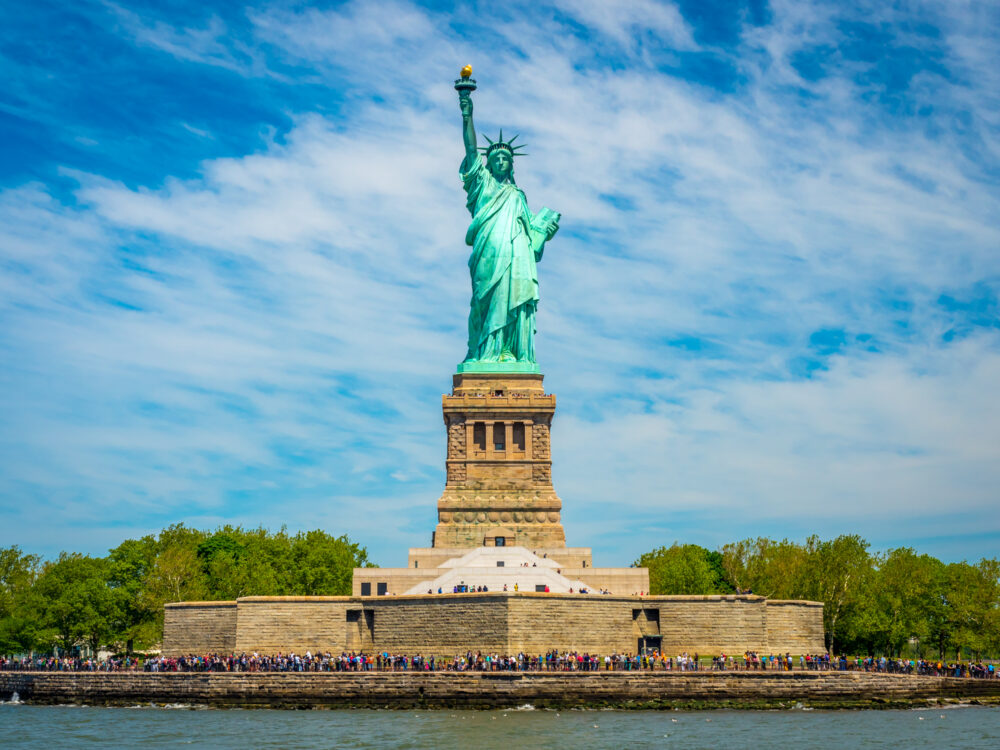 17 famous US landmarks that are even better in person