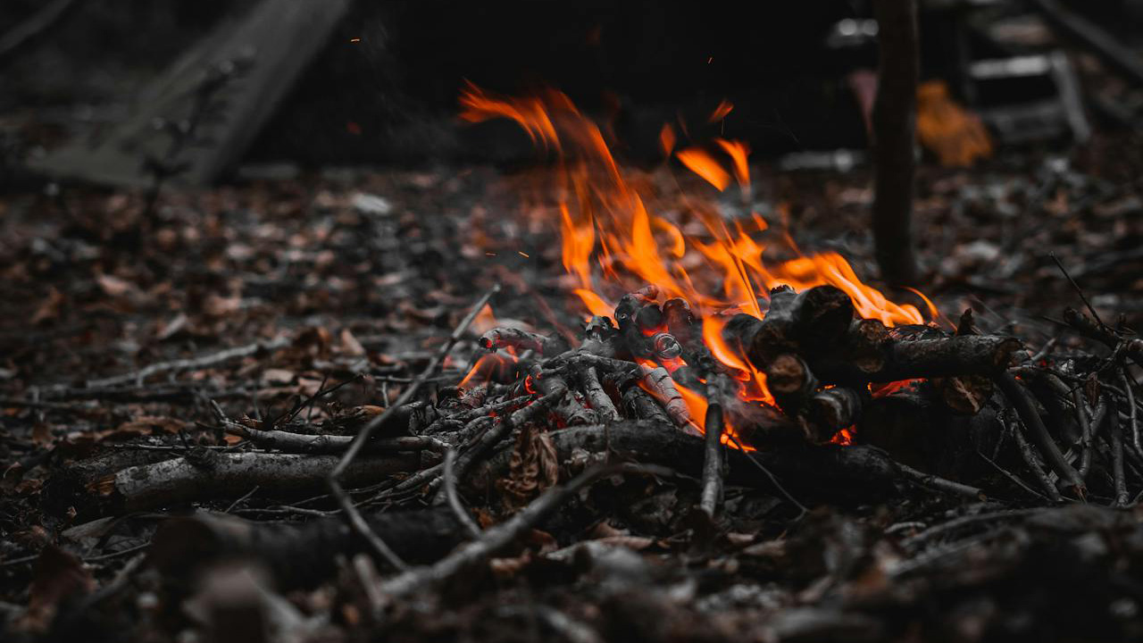 Campfire habits that make people wish you’d just gone to bed