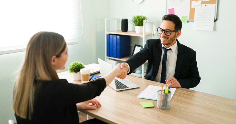 Employee demands 10% raise because he's bilingual, even though his ...