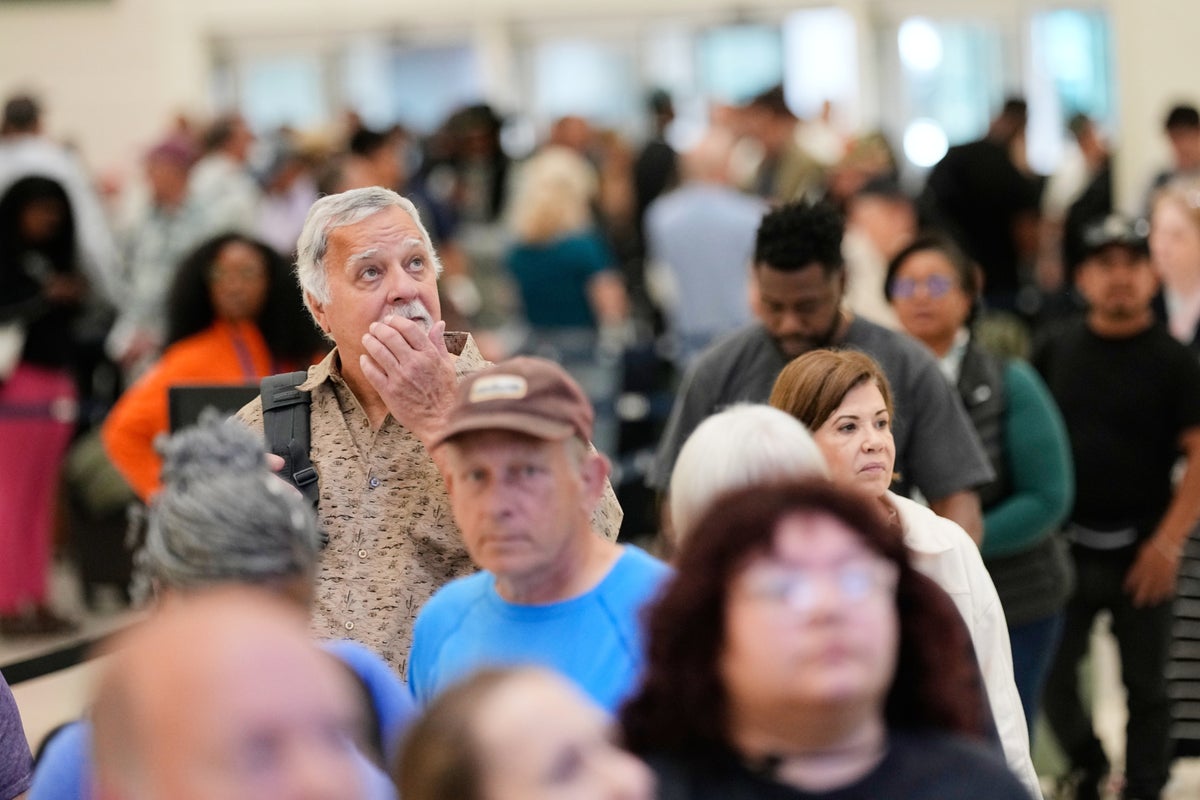 Record-high passenger wait times at airports, but no deal yet on the ...