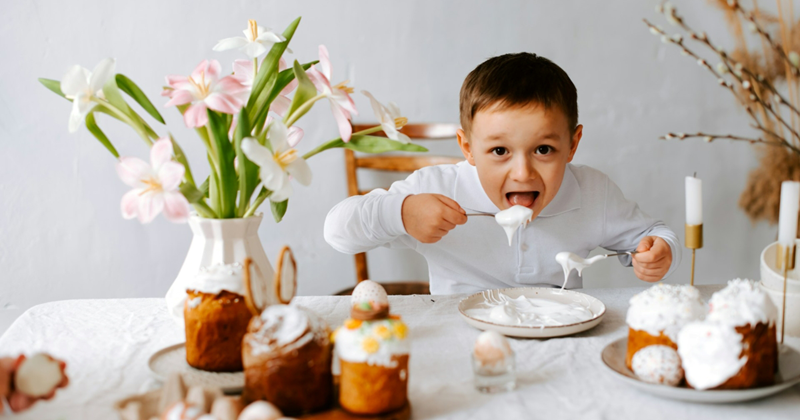 Uncle supervises 4-year-old and 1-year-old at family birthday party ...