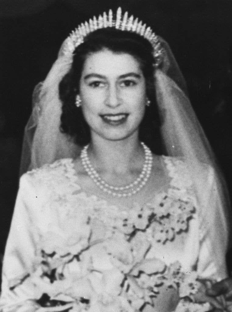 Queen Elizabeth II fans celebrate 'unprecedented' news following her ...