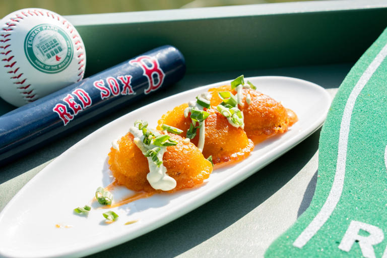 Fenway Park offers 4 new food concessions, including lobster poutine