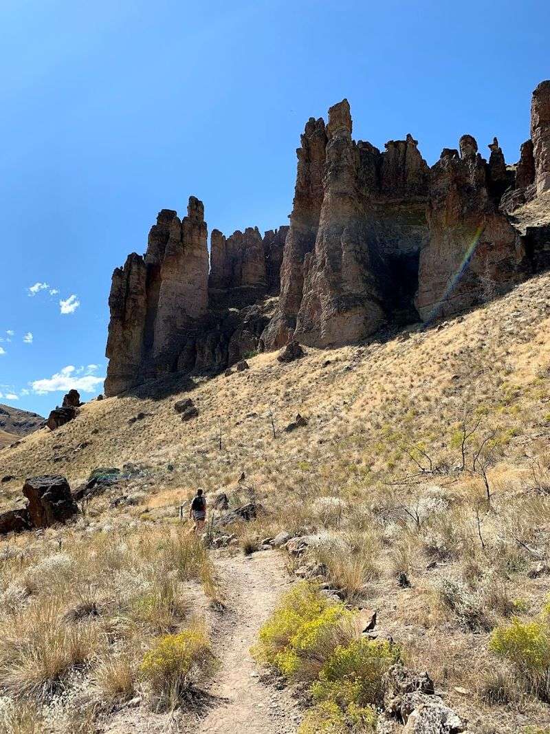 This Oregon trail leads to a hidden floor of perfectly preserved ...