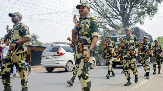 ECI removes 7 CAPF officers from West Bengal for attending iftar party ...