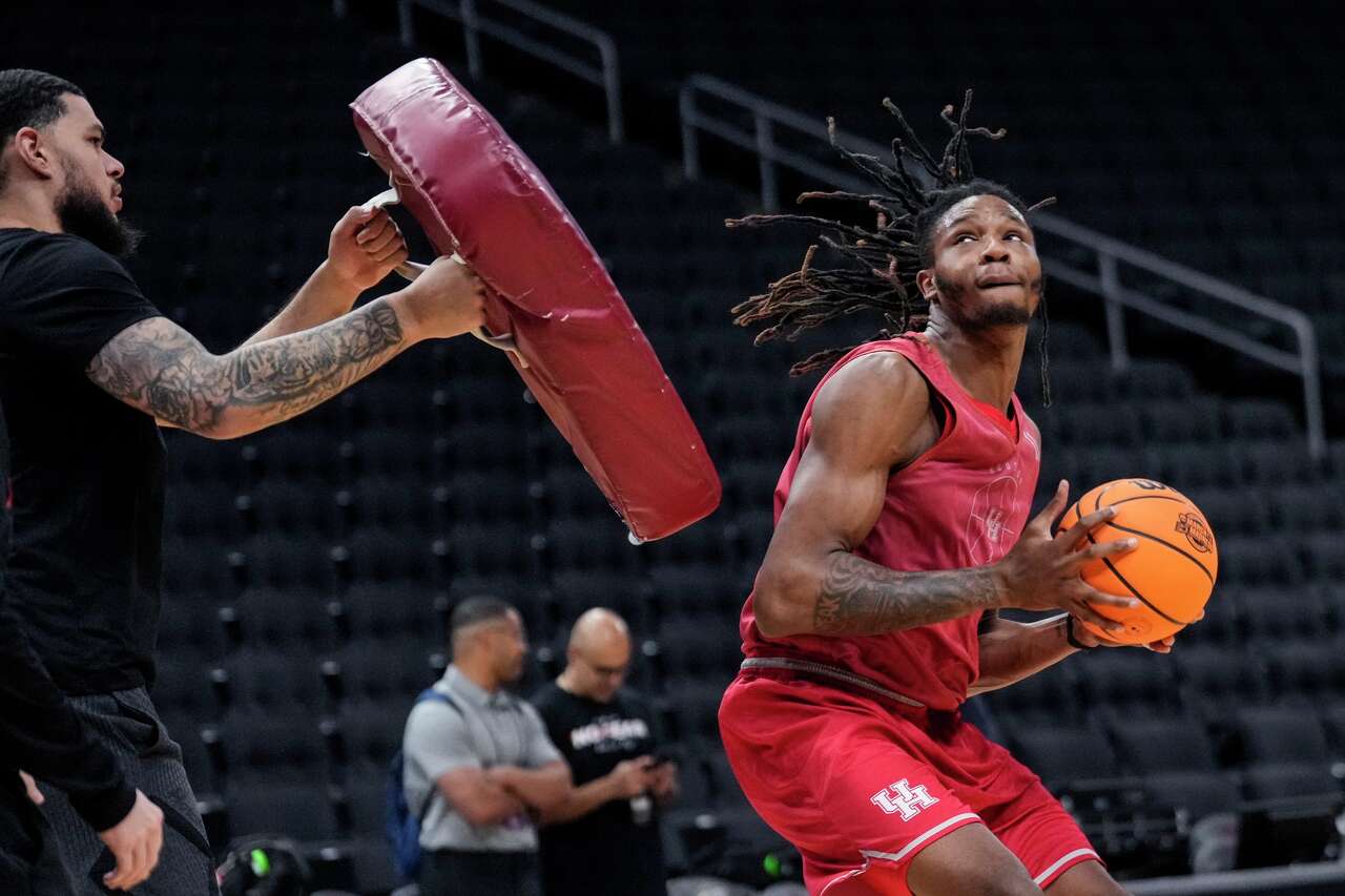 Photos show Nebraska, Houston, Iowa and Illinois preparing for the ...