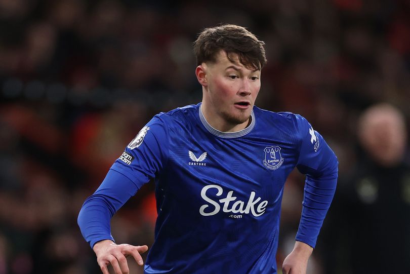 Nathan Patterson puts talks on Everton future with David Moyes on hold ...