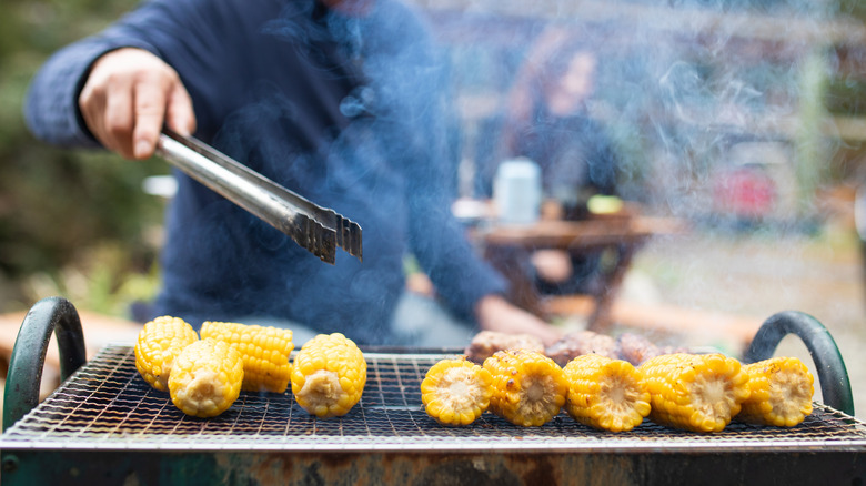 12 tips you need when cooking corn