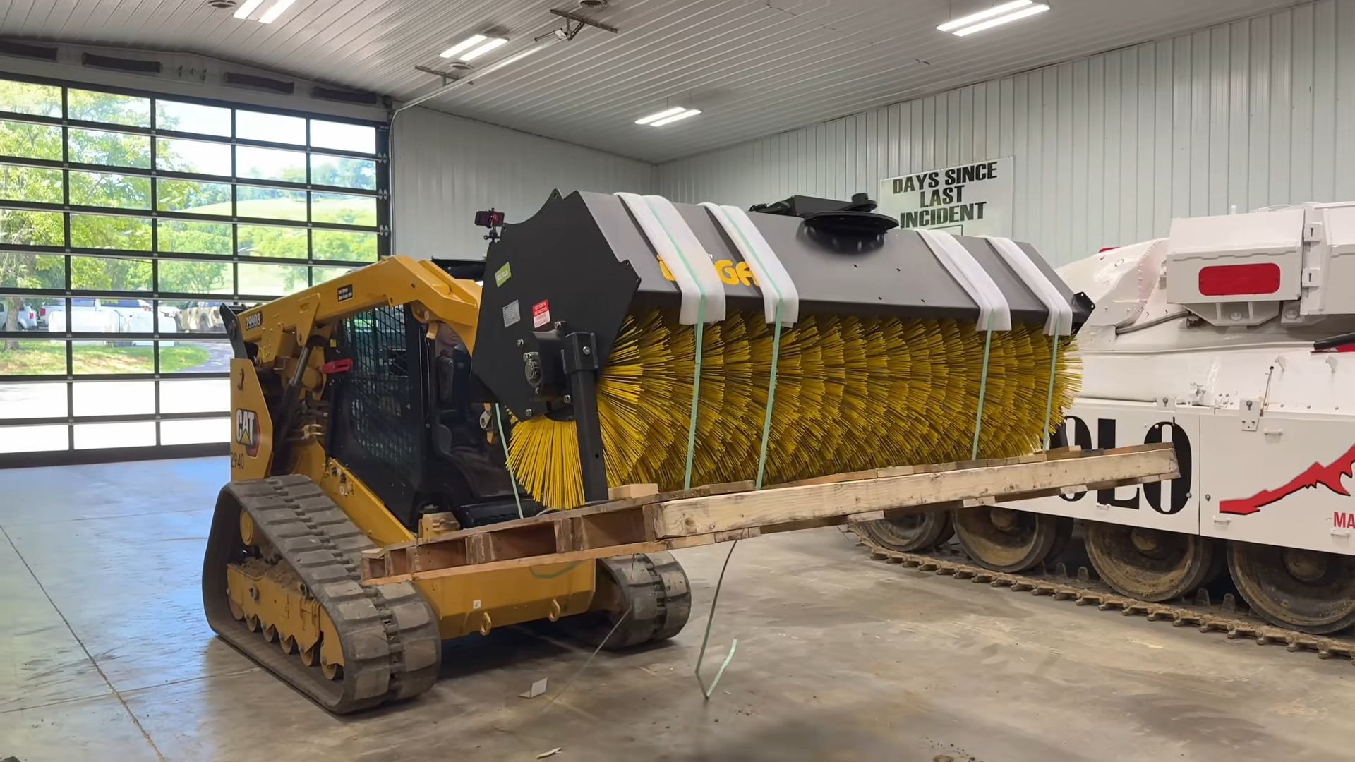 Watch what happens when a forklift gets used incorrectly