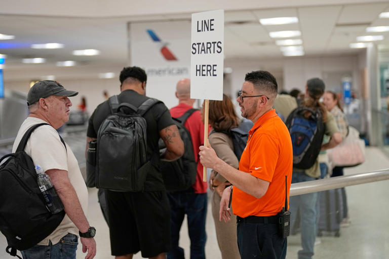 Houston airport has become a symbol for the shutdown's impacts on air ...