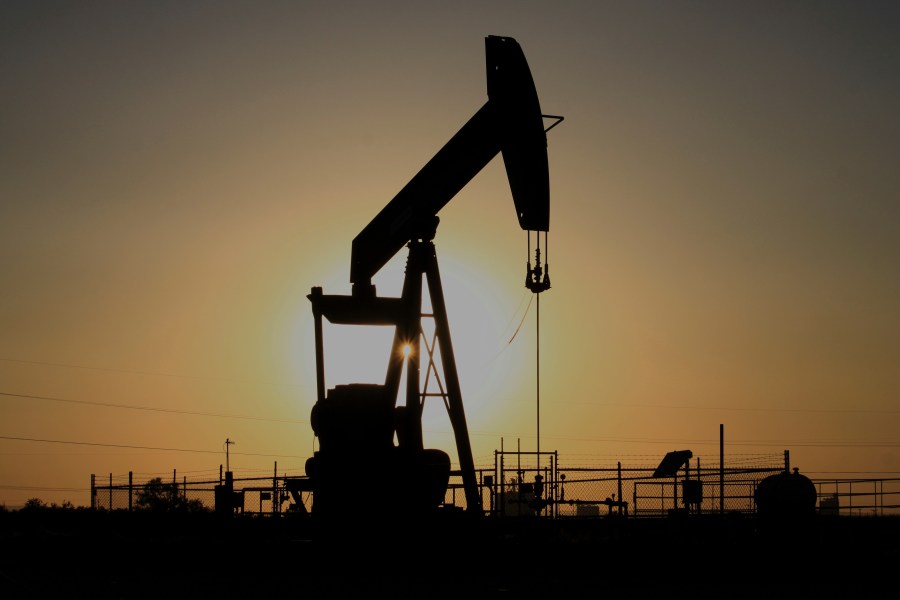 Crude oil theft costs Texas billions as global prices rise: Report