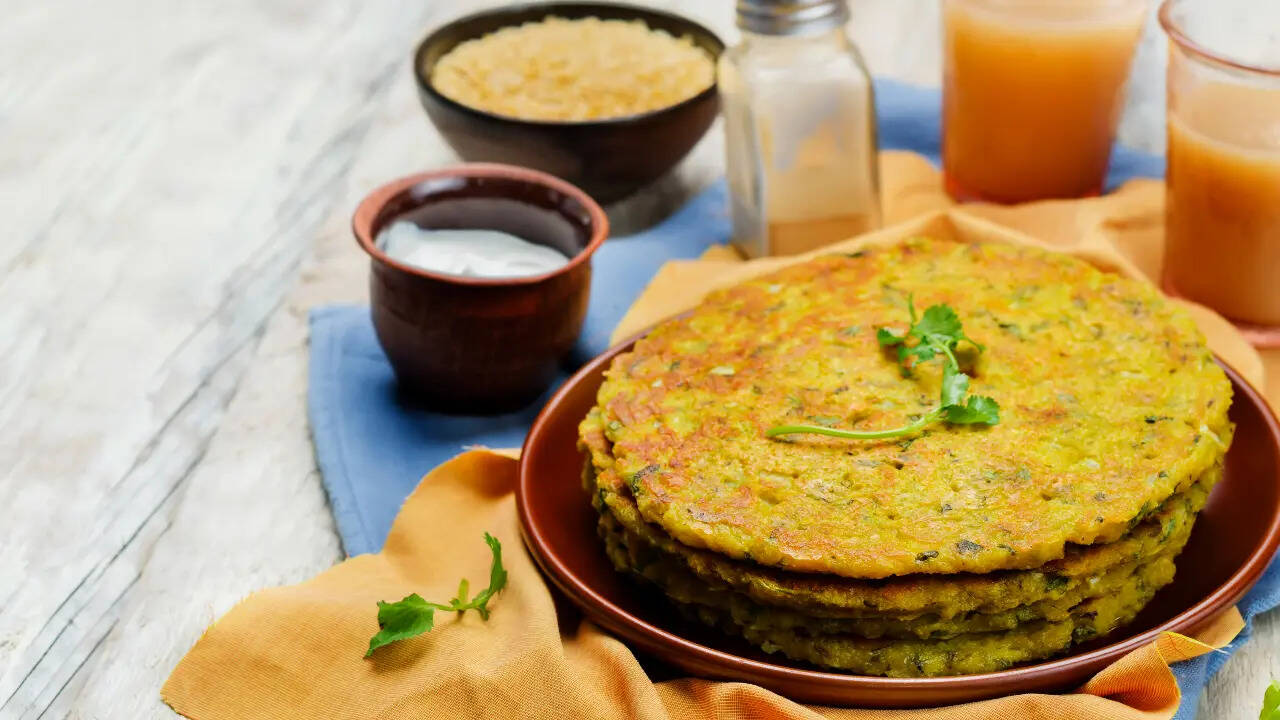 Under 200-calories filling desi Indian breakfast ideas